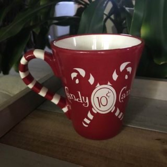 St. Nicholas Square | Dining | St Nicholas Square Tall Christmas ...